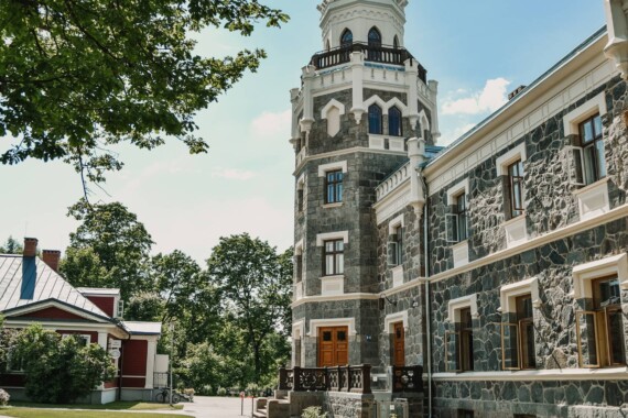 Siguldas Jaunā pils - Sigulda aizrauj!